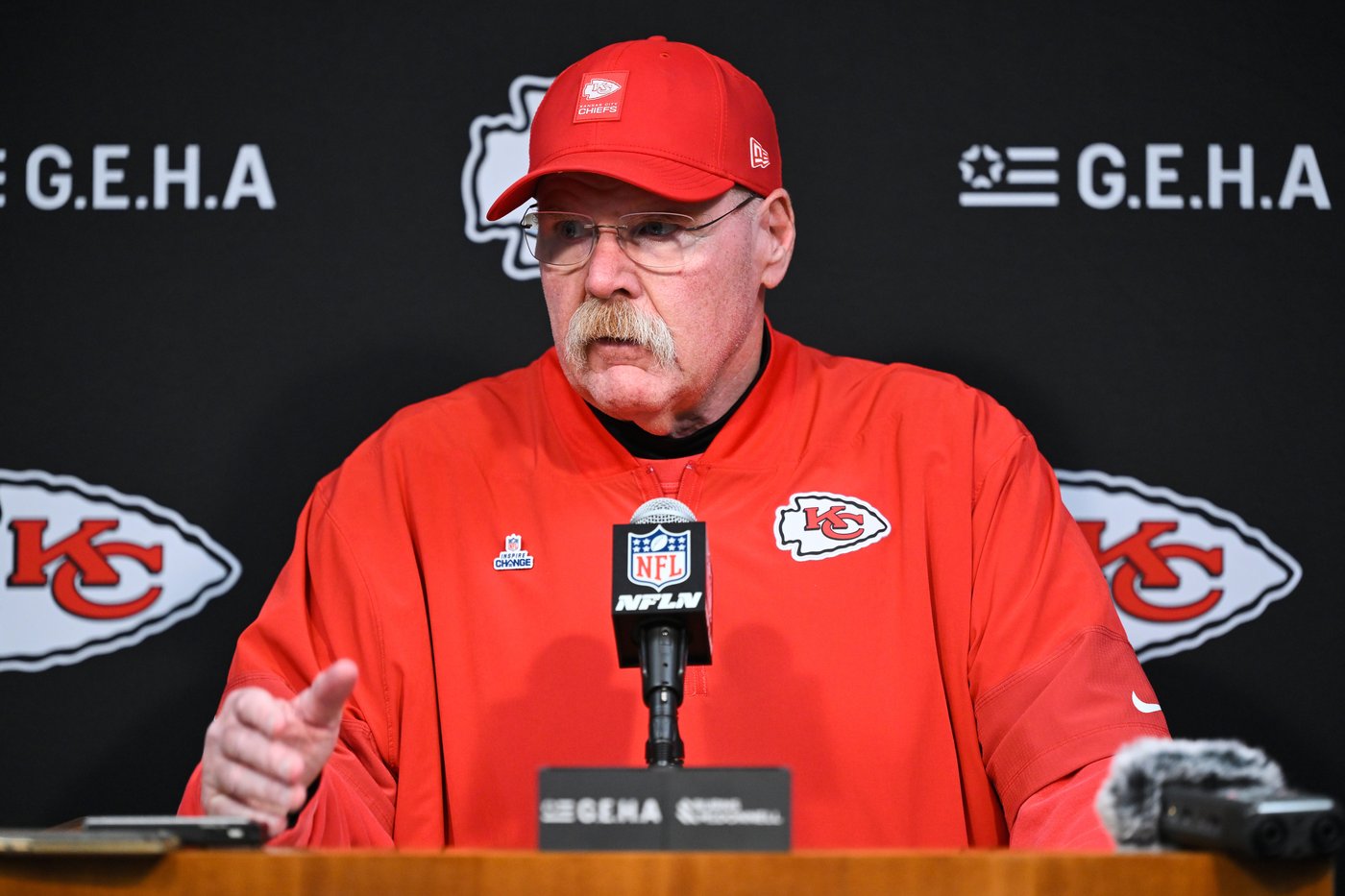 Andy Reid prévoit être de retour comme entraîneur-chef des Chiefs la ...