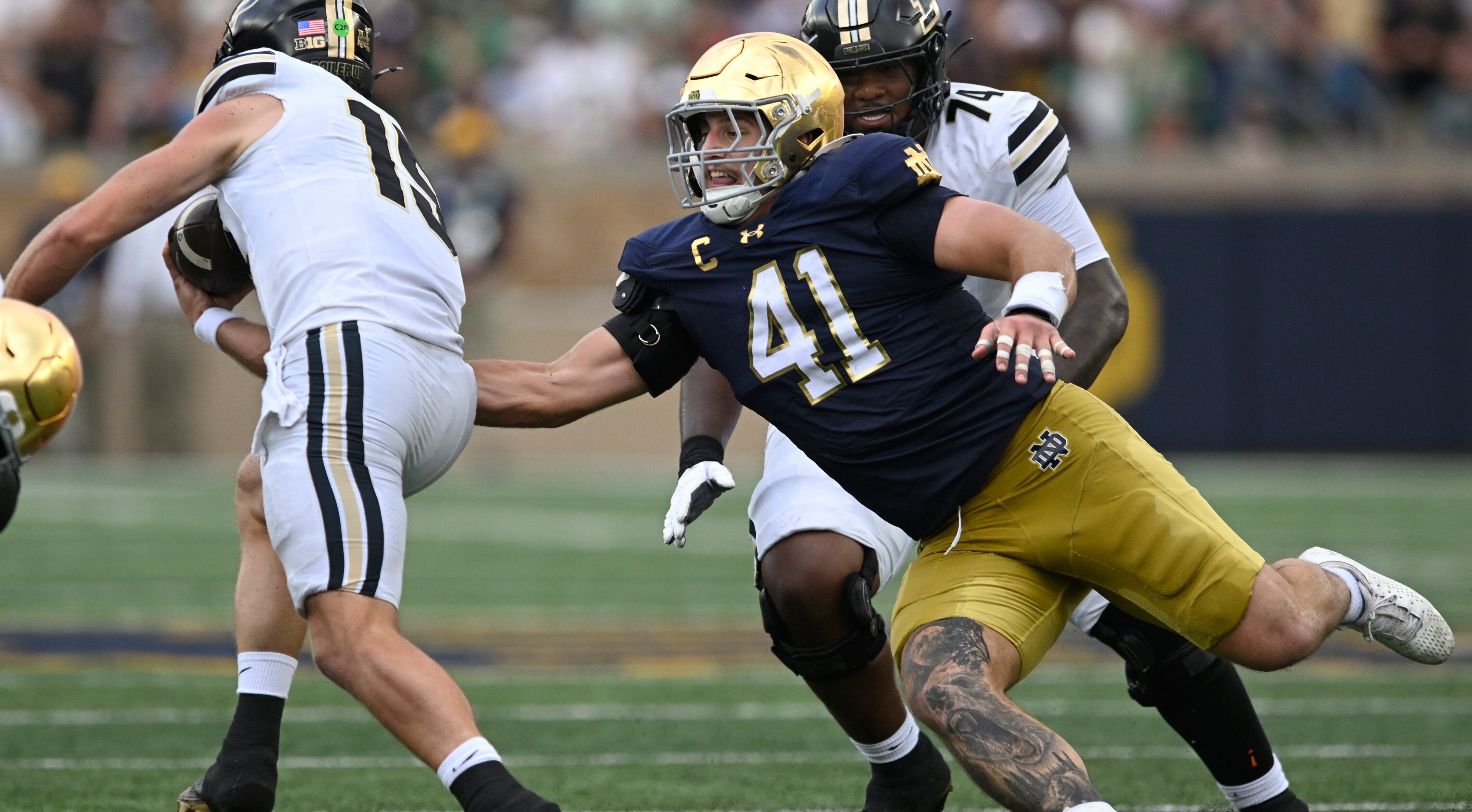 Notre Dame captain Donovan Hinish announces retirement from football