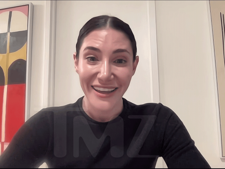 'Owning Manhattan's Chloe Tucker Caine Had Mom Pose as Her on Dating Apps