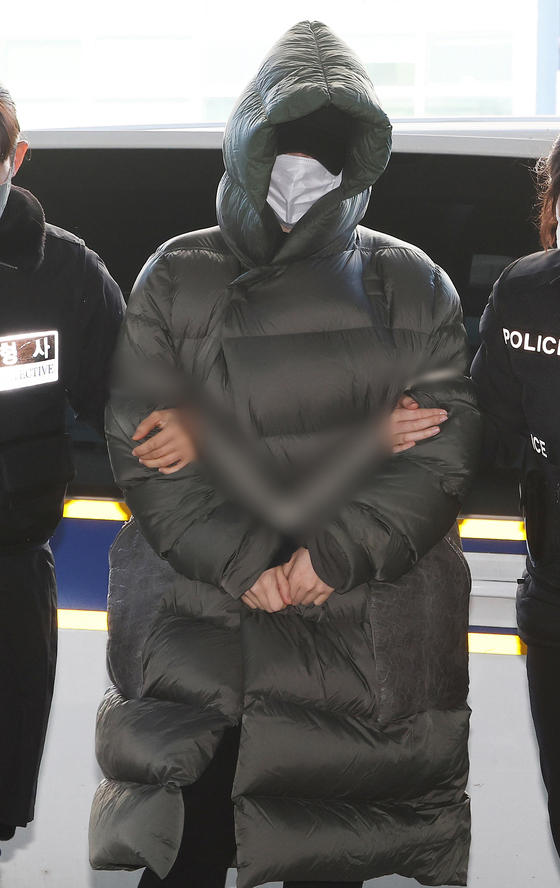 이번엔 황하나 명품 '블레임룩' 완판... 범죄자룩이 뭐길래