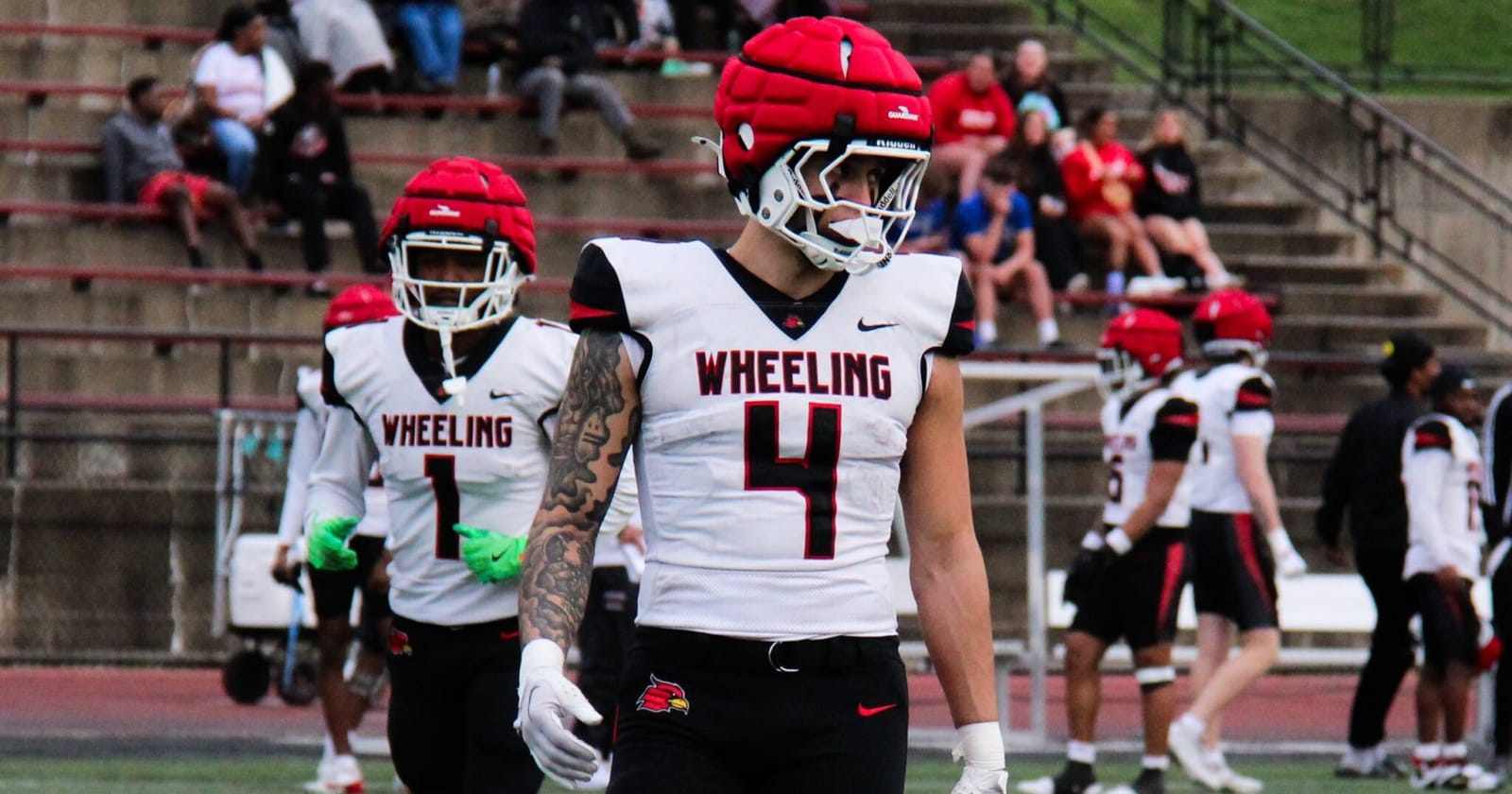 UConn football lands Wheeling TE transfer Alex Godavitarne