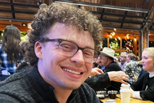 Suicidal college grad's parents claim ChatGPT fed his despair and they ...