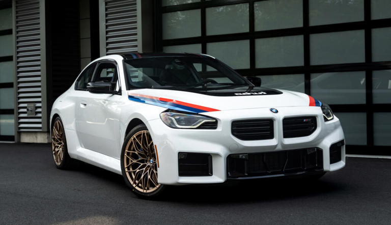 BMW just found a way to save stick shifts from drivers who think they ...