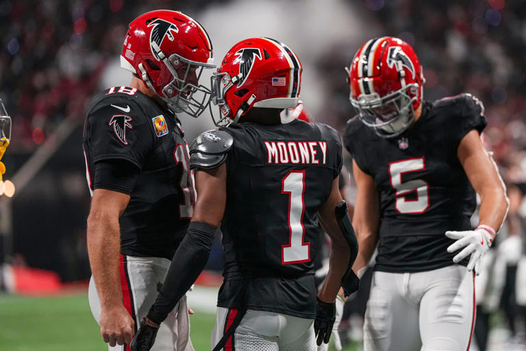 Falcons starting lineups for Week 18 game vs. New Orleans Saints