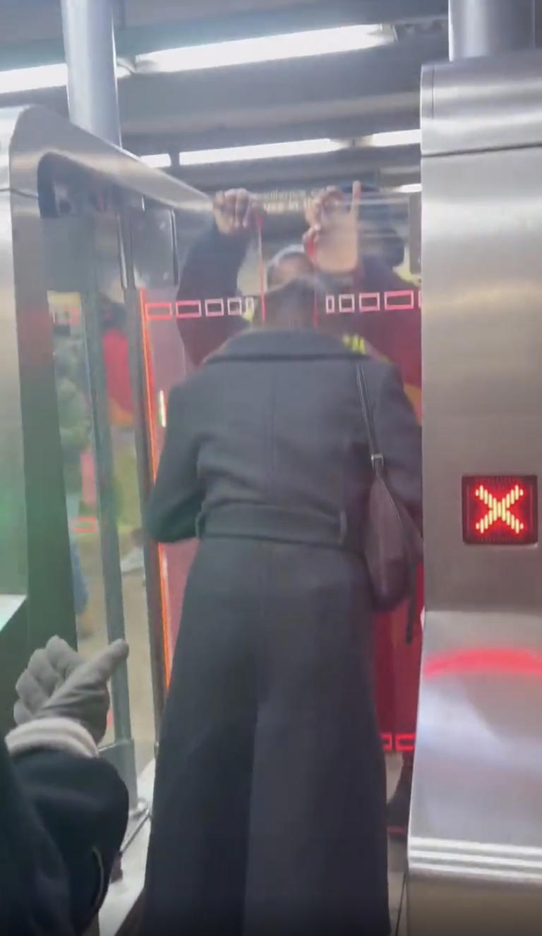 MTA’s new subway gates blasted as 'easy to beat' as man with cane is ...