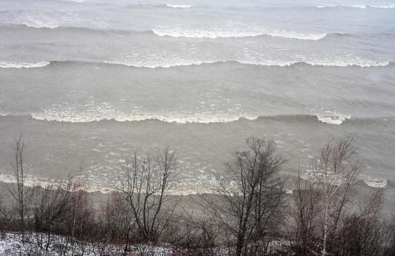 Winter storm moves on, but warnings remain in Michigan. What to know