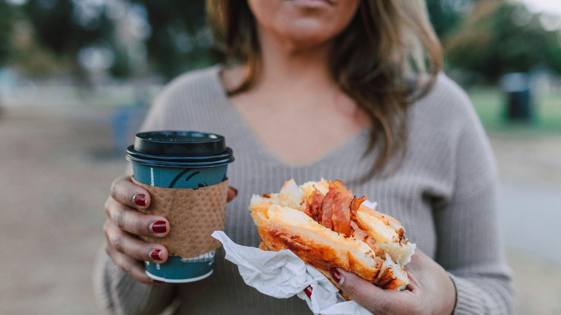 10 plats à base de bacon à ne plus consommer après 50 ans et 10 substituts