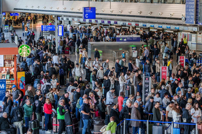 Mega-Streik am Montag! Welche Flughäfen betroffen sind