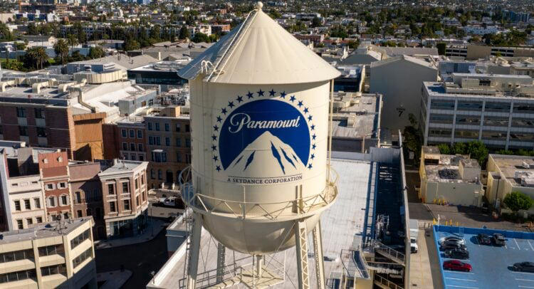 Warner Bros. Discovery stock (NASDAQ:WBD) slips, Paramount Skydance ...