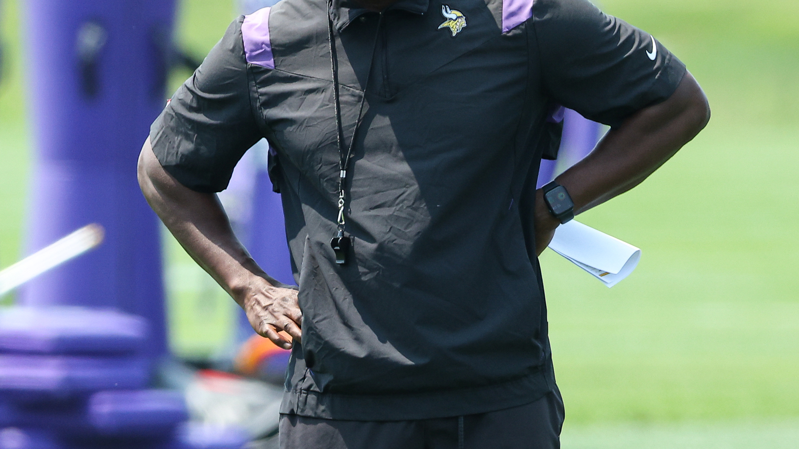 Vikings discussing new deal with DC Brian Flores