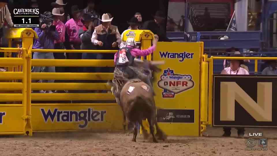 1,600-pound bull tried everything - the rider still stayed on