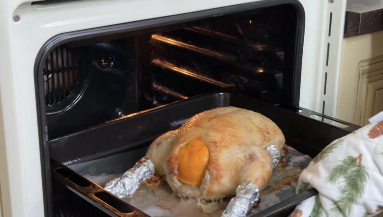 Juicy and crispy roast duck for New Year: Easy step-by-step recipe