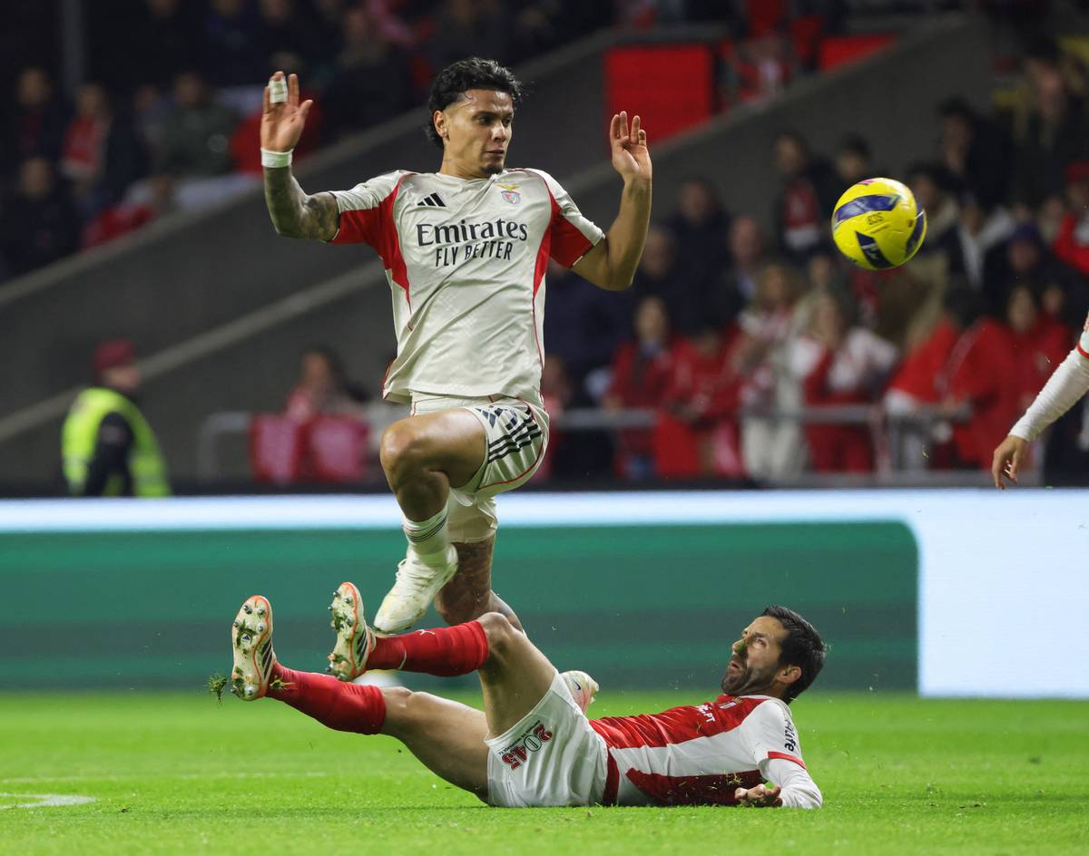 Benfica divulga novas imagens do lance anulado no jogo em Braga: "O ...