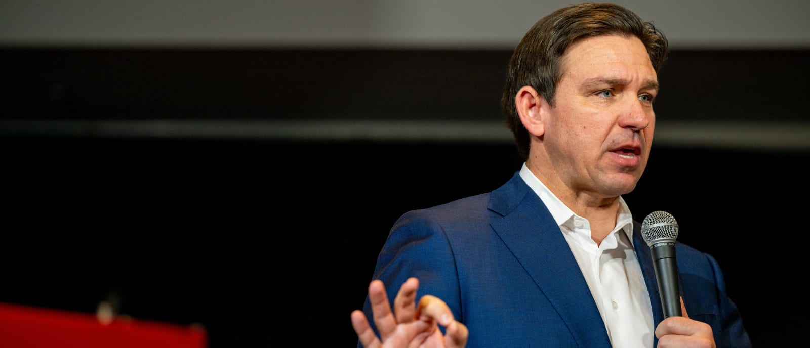 DeSantis bided his time, now finds perfect chink in Trump’s armor