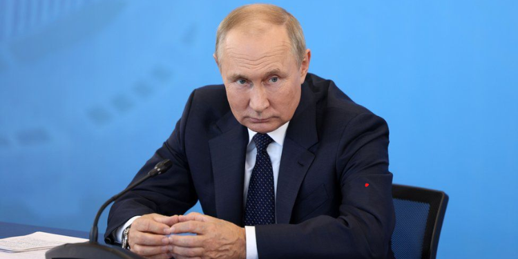 UK to seize Russian dark fleet oil tankers in bold new crackdown