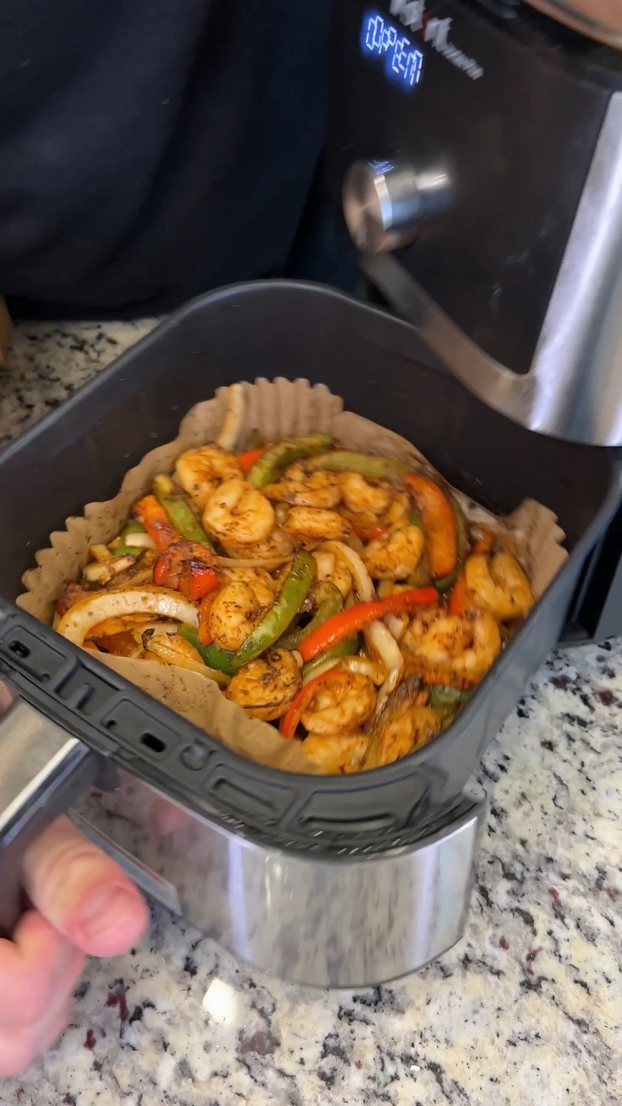 Air fryer shrimp fajitas