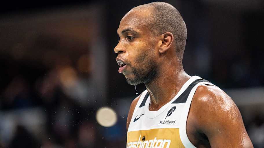 Wizards gradually shifting away from aging wing