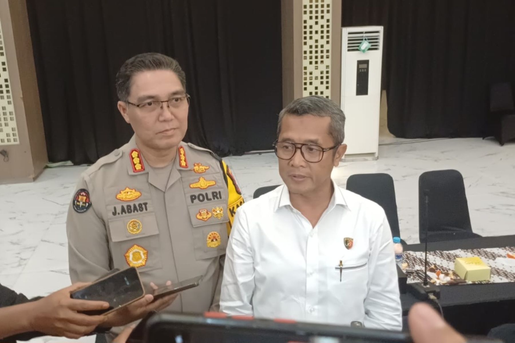 Polda Jatim tetapkan 2 tersangka kasus pengusiran nenek Elina: Samuel ...