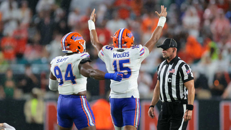 Florida standout freshman EDGE Jayden Woods plans to enter transfer portal