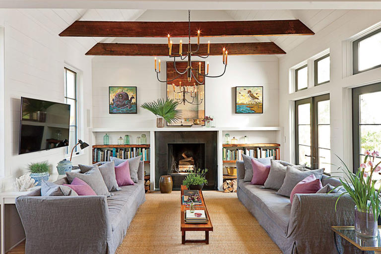 7 decorating mistakes that make your living room look messy