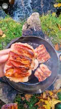 What happens when bacon meets crispy smashed potatoes