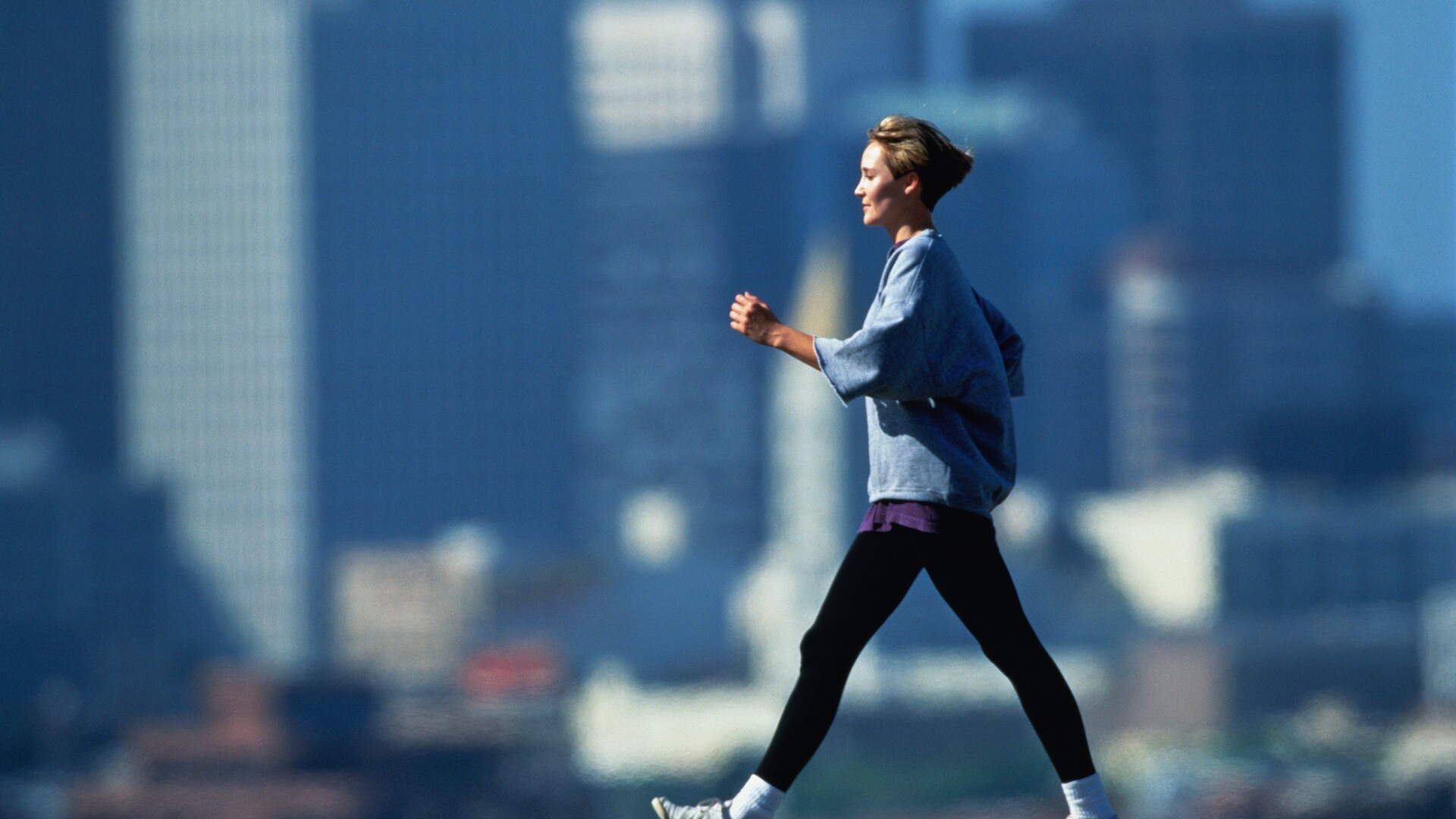 Ab 50: 5 effektive Gehübungen, die deinen Bauch reduzieren