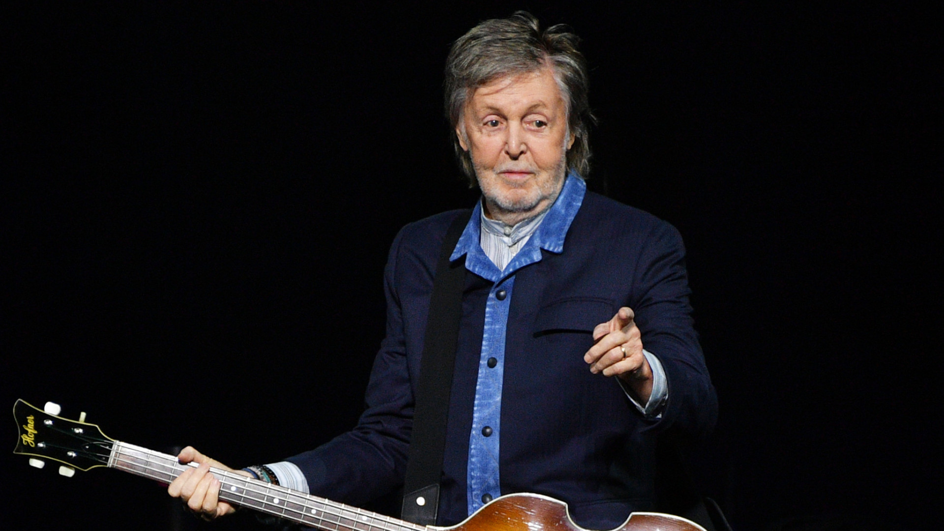 Famous musicians who can’t read sheet music