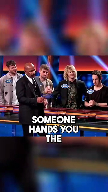 Steve Harvey thinks this answer on Celebrity Family Feud might get him ...