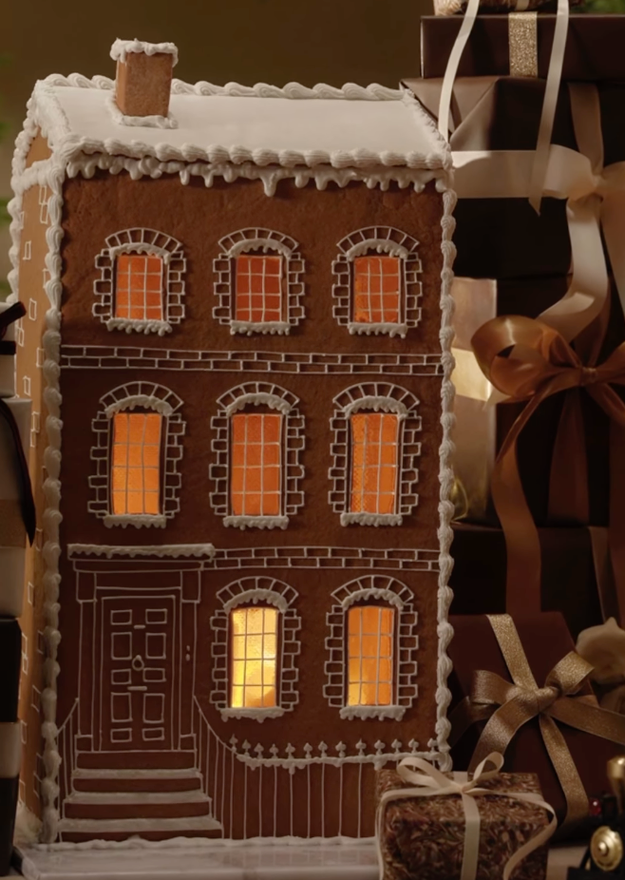 I asked experts when (and if) it's safe to eat your gingerbread house ...