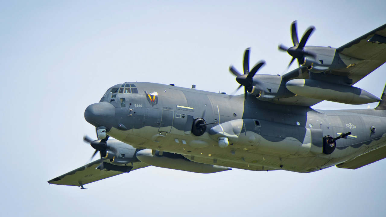 US 'flying tank' deploys over Caribbean—$165M AC-130J puts Maduro's ...