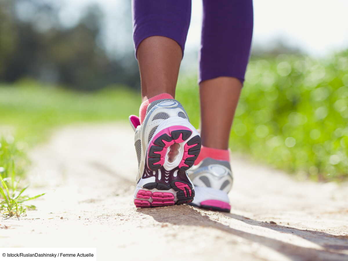 Après 50 ans, cet exercice simple à réaliser en marchant améliore la ...