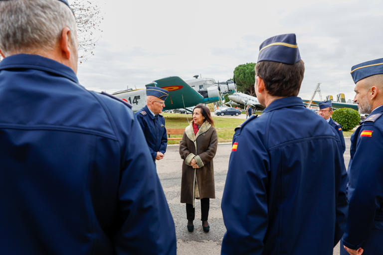 Robles justifica en "interés comercial" la compra de armas a Israel y ...