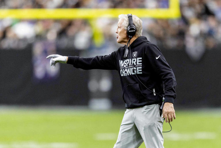 Graney: Minus the warrior Maxx Crosby, Raiders look as bad as ever