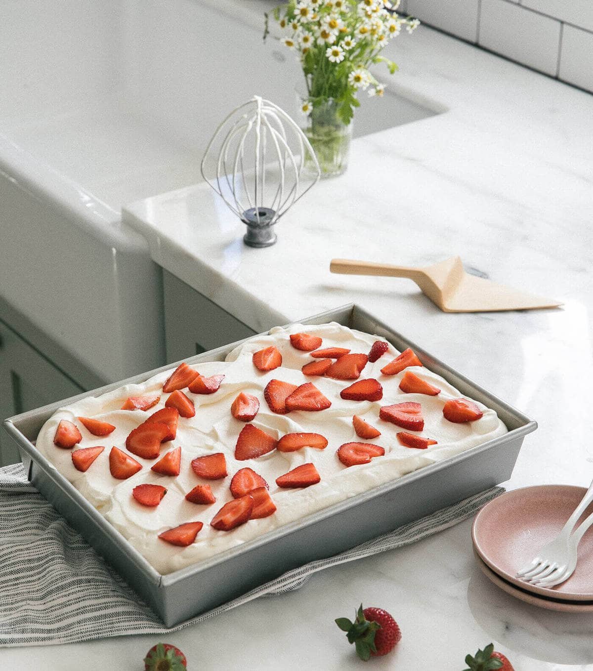 Pink & cute: Strawberry tres leches