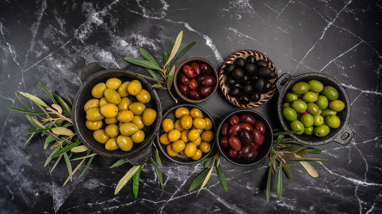 20 types of olives, explained