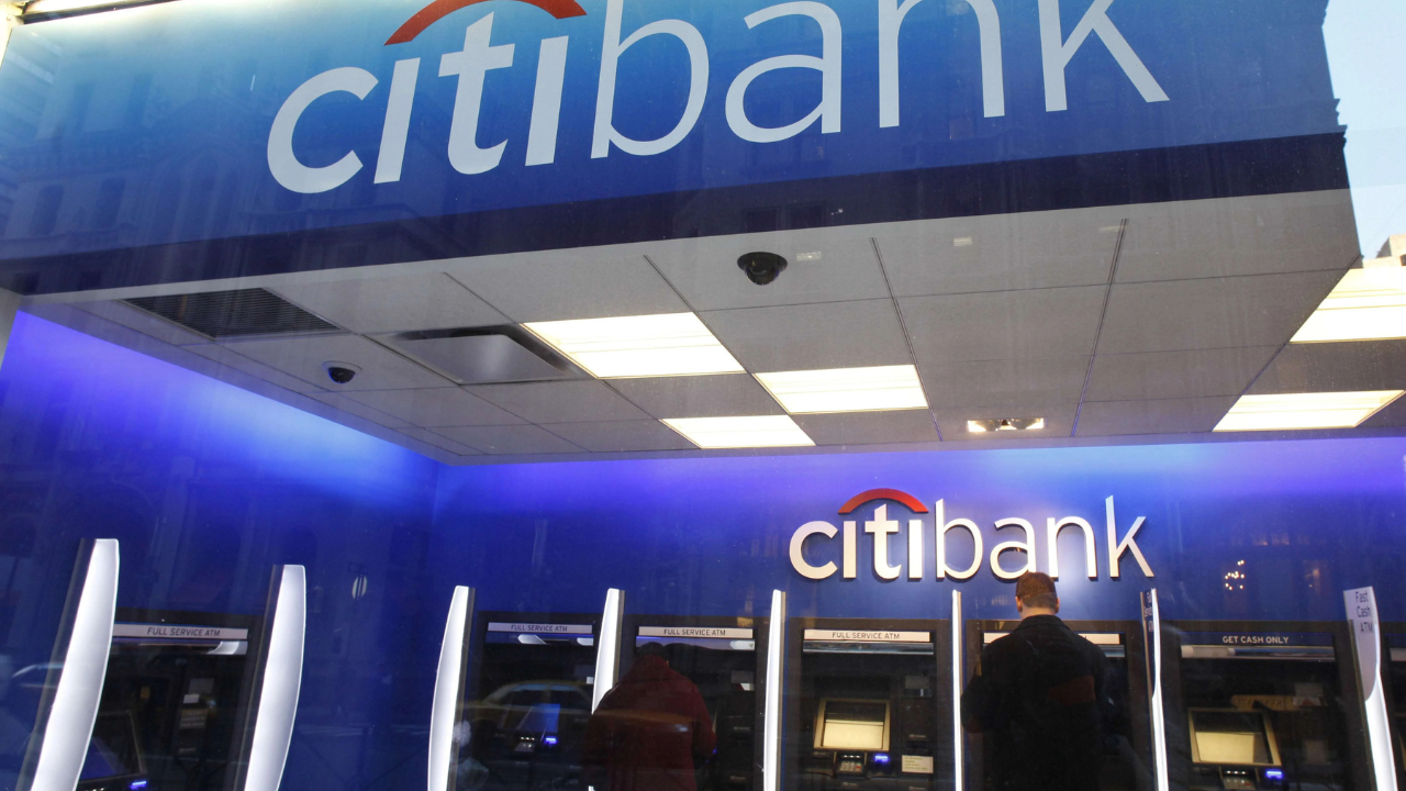 Are banks open on New Year's Eve? Holiday hours for banks, post offices ...