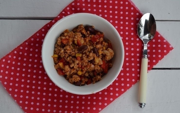 Dania na ciepło na Sylwestra 2025. Zobacz, jakie potrawy można przygotować