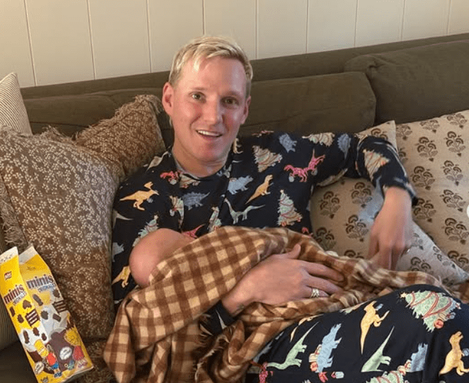 Jamie Laing criticised for post applauding wife's Christmas efforts ...