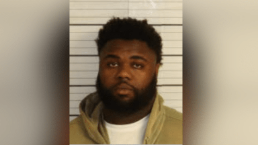Man allegedly assaults, points gun at girlfriend