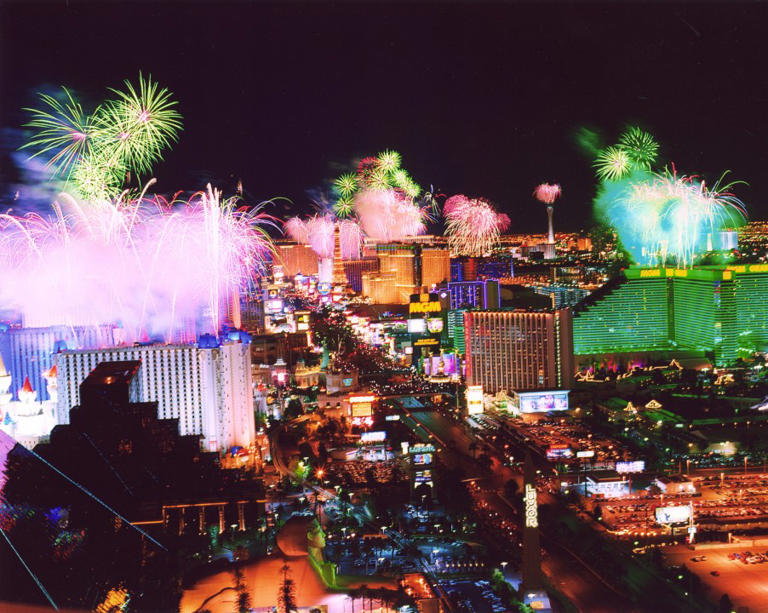 Fireworks photos show Las Vegas Strip’s evolution under spectacular skies