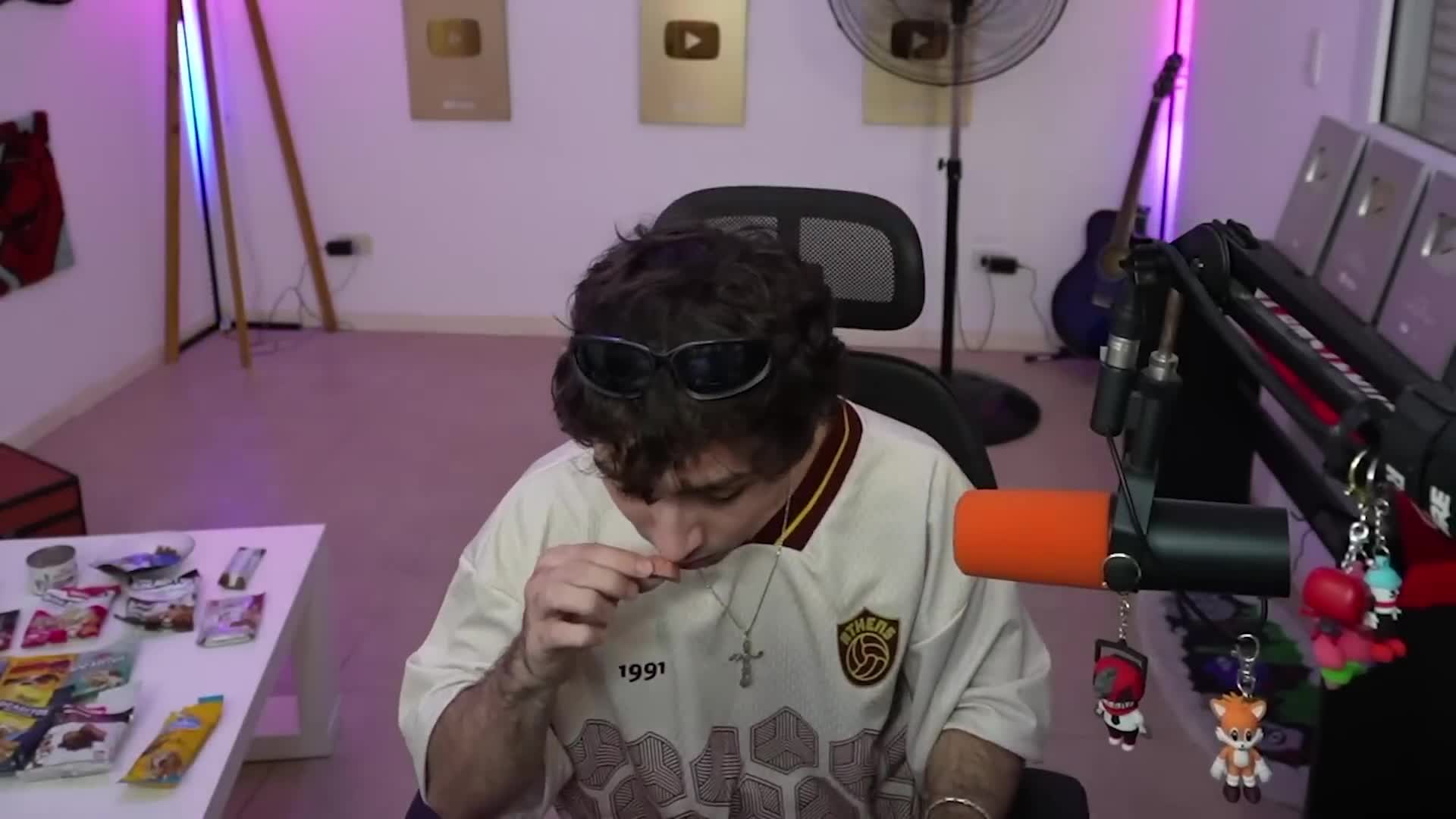 Probando comida de animales 🐶