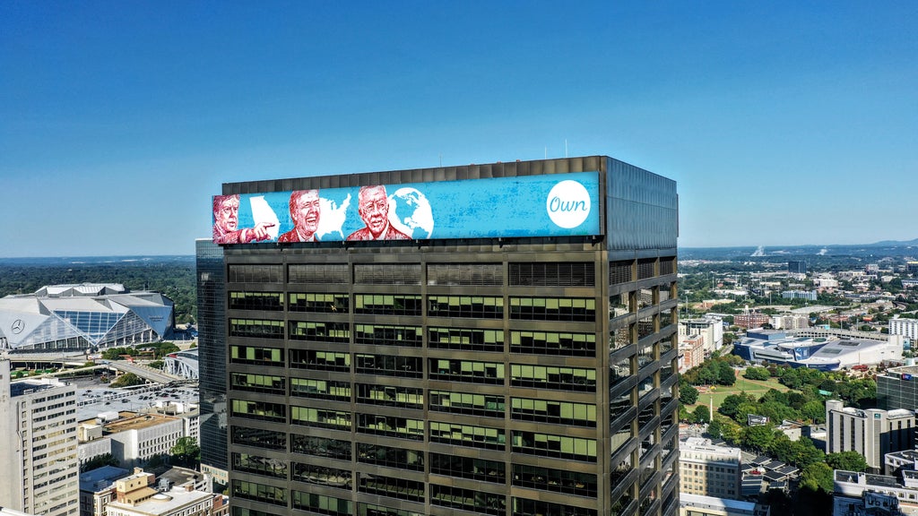 Jimmy Carter honored with towering mural lighting up downtown Atlanta ...