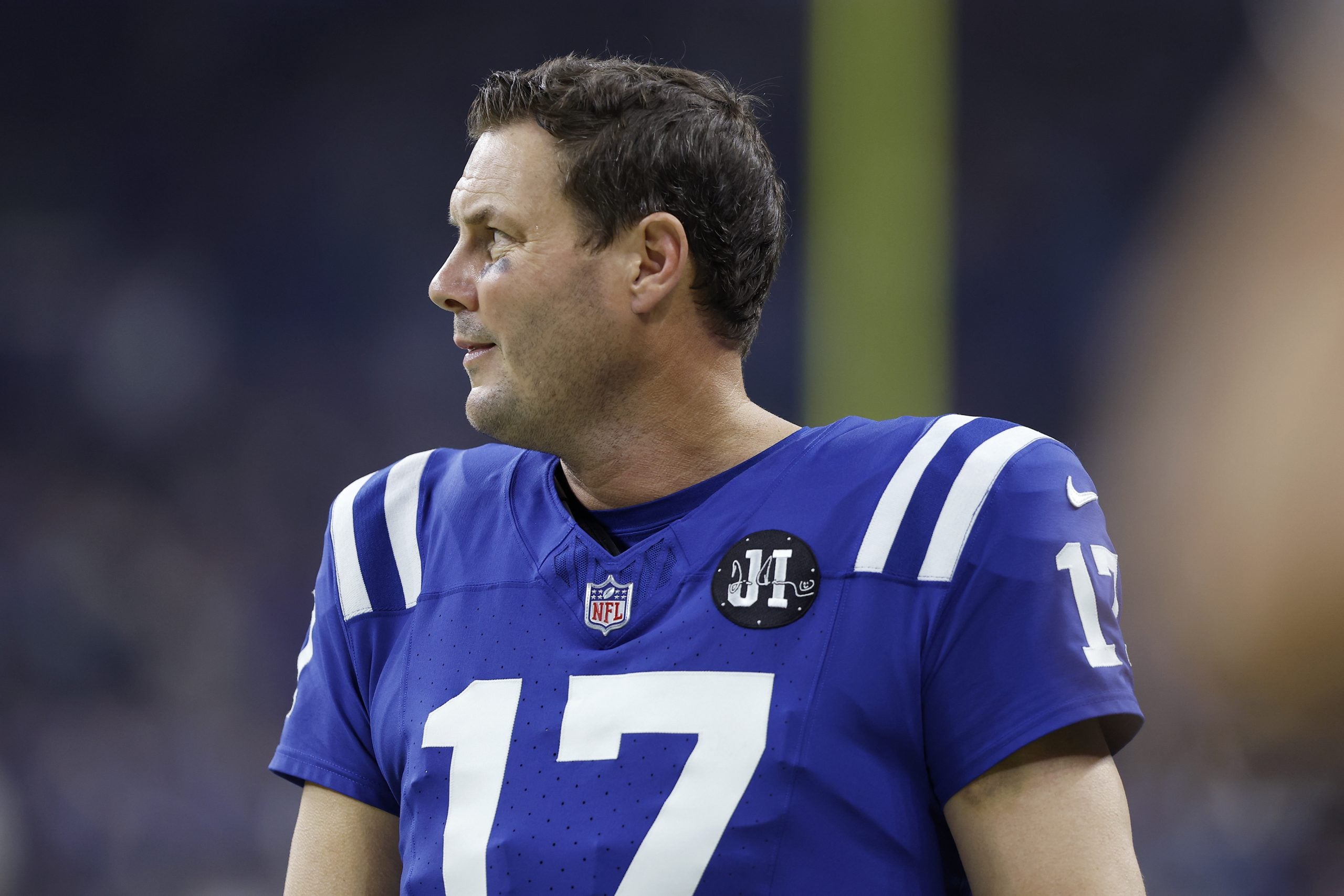 Colts' season continues to crumble with 6th straight loss