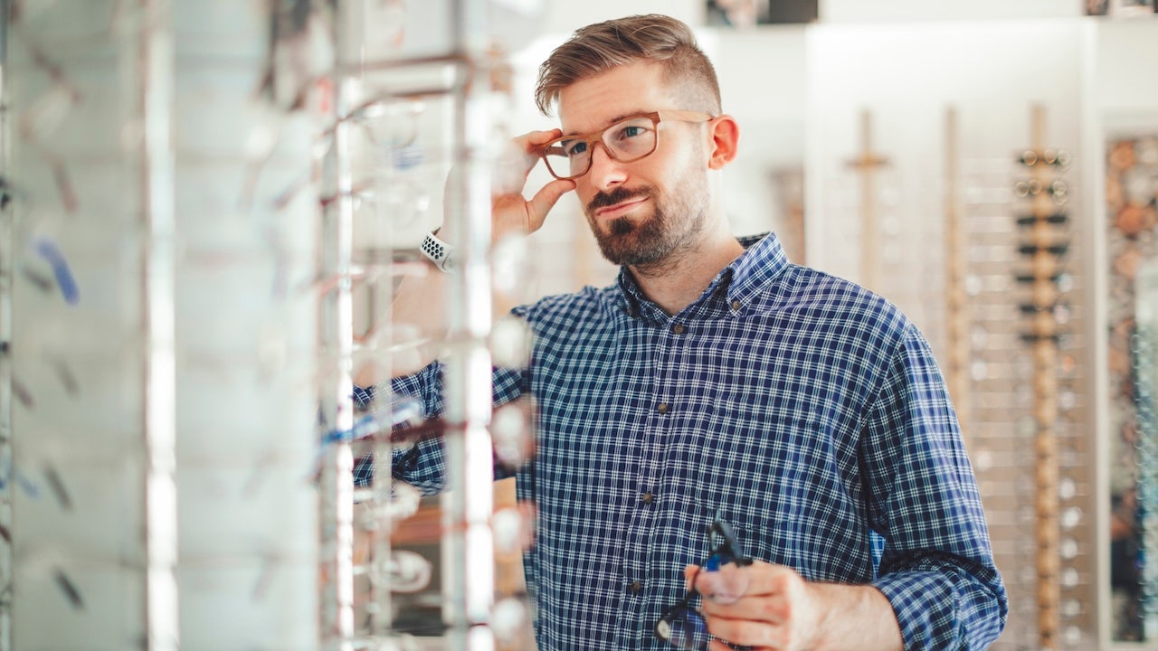 Last chance to get GlassesUSA year-end deals: Up to 50% off Versace ...