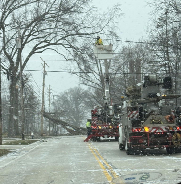 Damaging winds and snow in northeast Ohio: Warming centers, resources ...