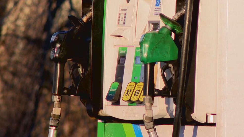Asheville drivers see lower gas prices this holiday season: report