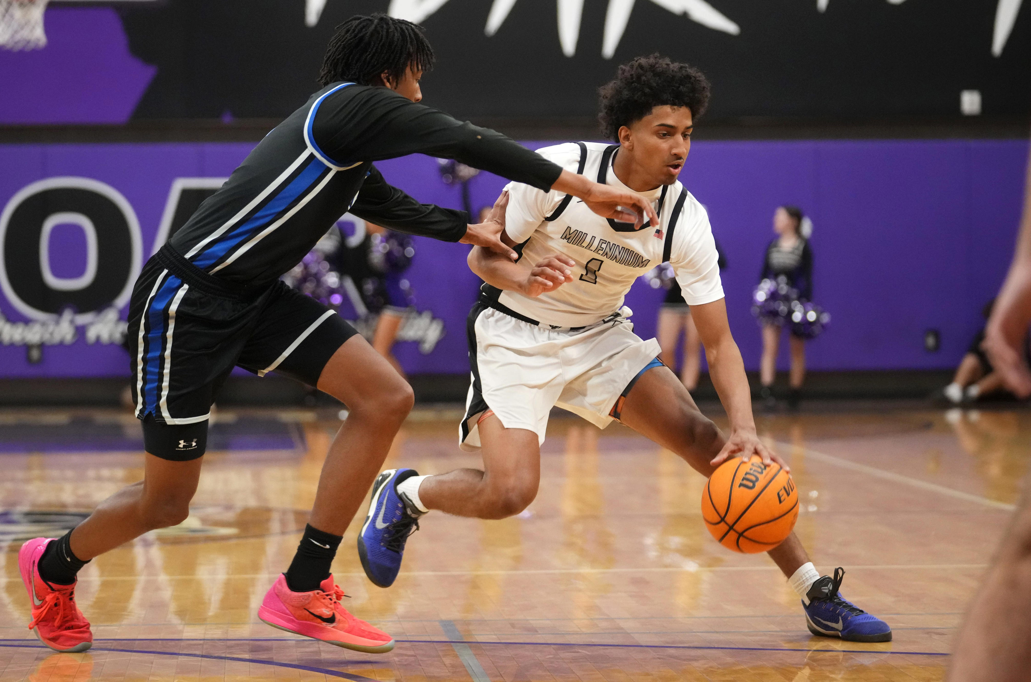 Arizona high school basketball teams take big stages in holiday tourneys