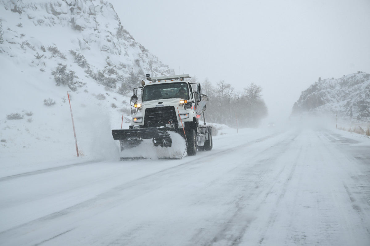 Winter storm warning announced for 12 inches of added snow, dangerous ...