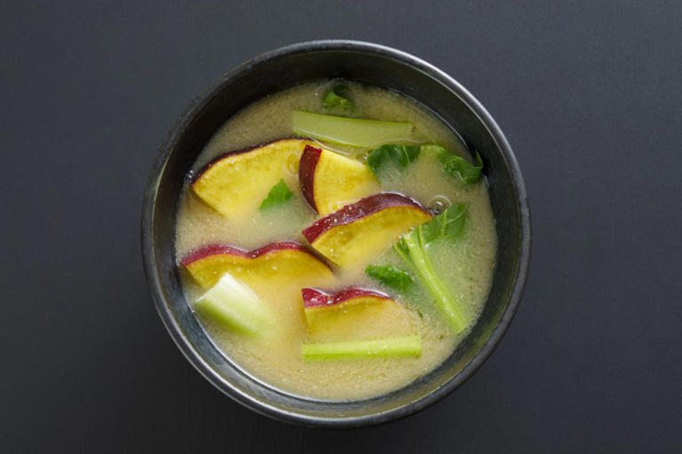 4 healing soups to eat when you’re sick