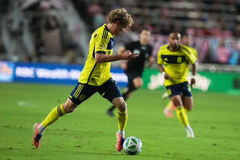 LAFC acquires Canadian international forward Shaffelburg from Nashville